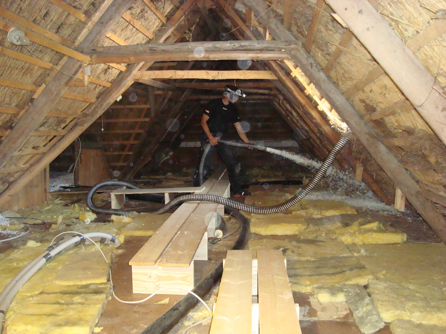 Indblæsning af isolering